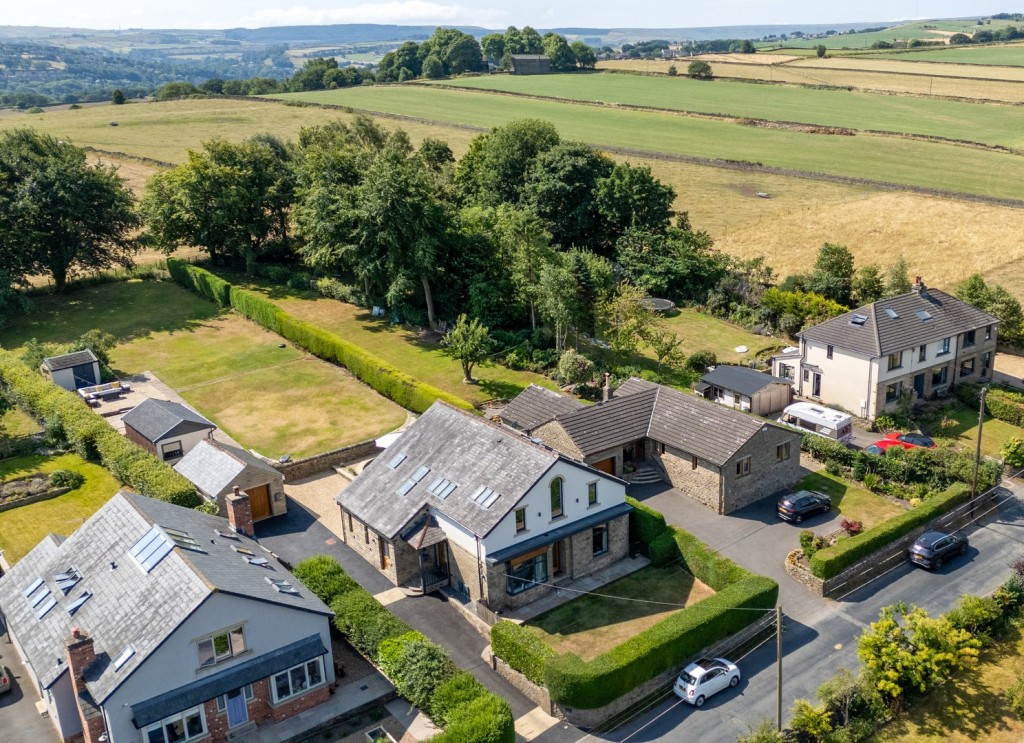 Honley, Holmfirth, 5 bedroom, Detached House